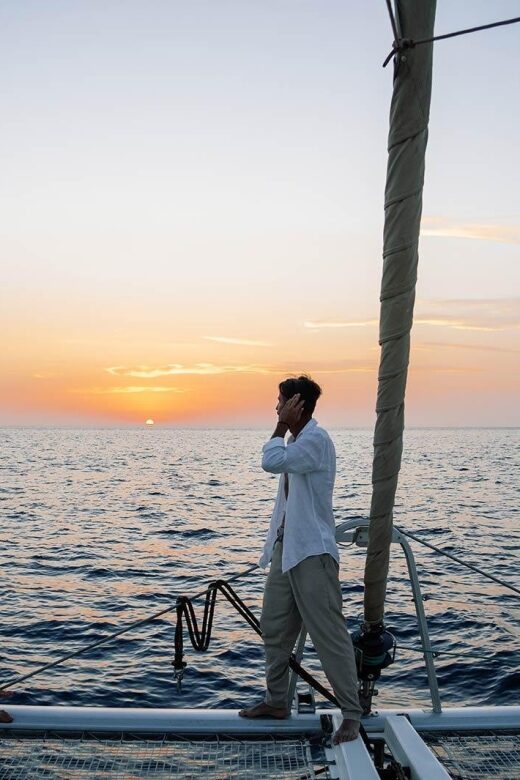 Santorini: Sunset Sailing Cruise, with Dinner and Drinks - FAQ