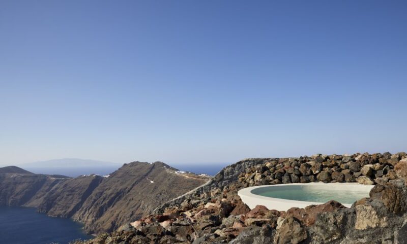 Santorini: Volcanic Hot-Tub Experience with Caldera Views - A Deep Dive into the Santorini Hot-Tub Experience