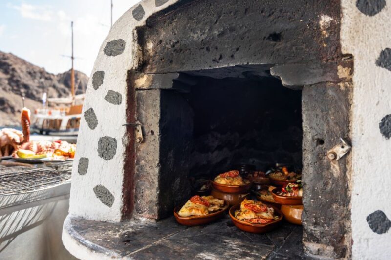 Santorini: Volcanic Islands Cruise with Hot Springs Visit - Key Points