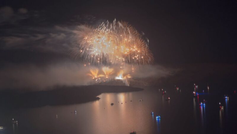 Santorini: Volcanic Sunset Cruise with Dinner - Authentic Traveler Insights