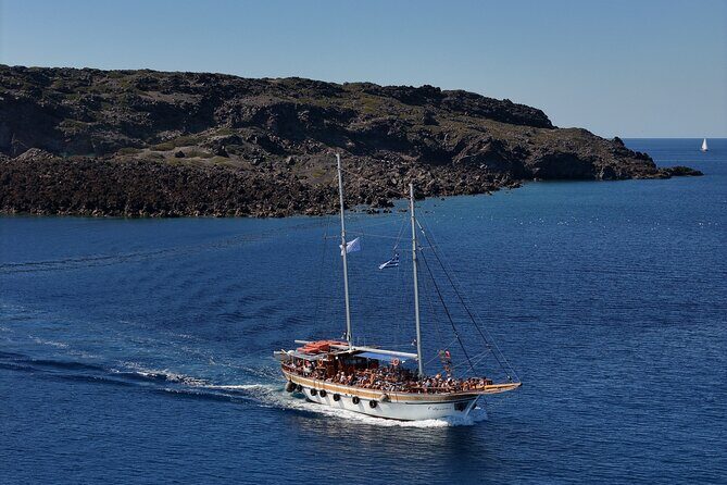 Santorini - Volcano and Hot springs Boat Trip with Bus Transfer - Key Points