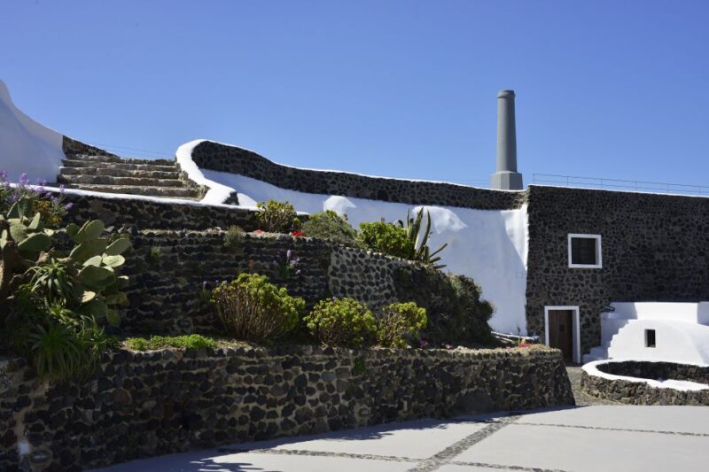 Santorini: Wine Tasting Tour to 3 Wineries with Transfer - Guides: The Heart of the Tour