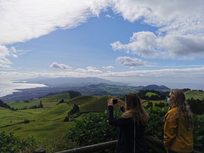 São Miguel 2-Day Tour: Sete Cidades, Fogo, Furnas & Nordeste - Transport, Group Size, and Overall Value  
