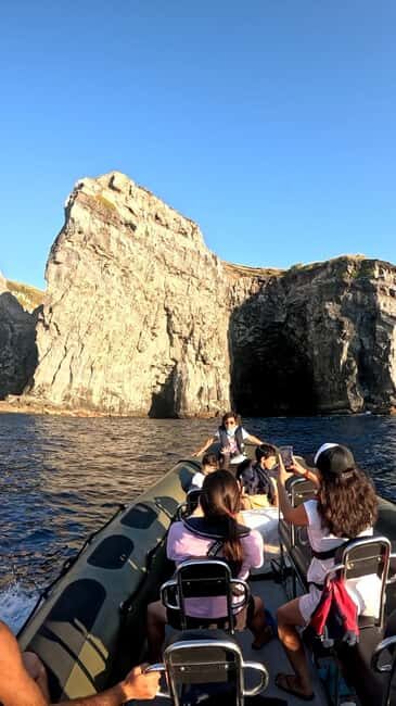 São Miguel: Sunset Boat Tour  Golden Light, Cliffs & Caves - FAQ