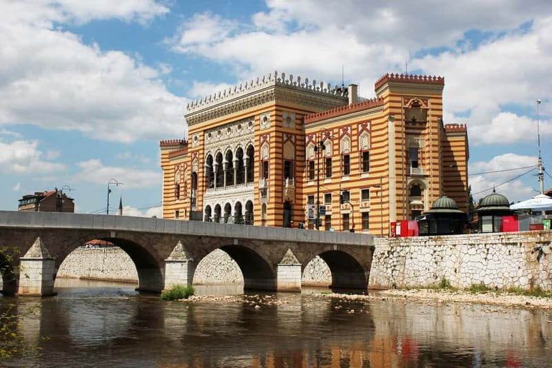Sarajevo: Discover Sarajevo Walking Tour with Local Guide - Starting Point: A Central Meeting Spot