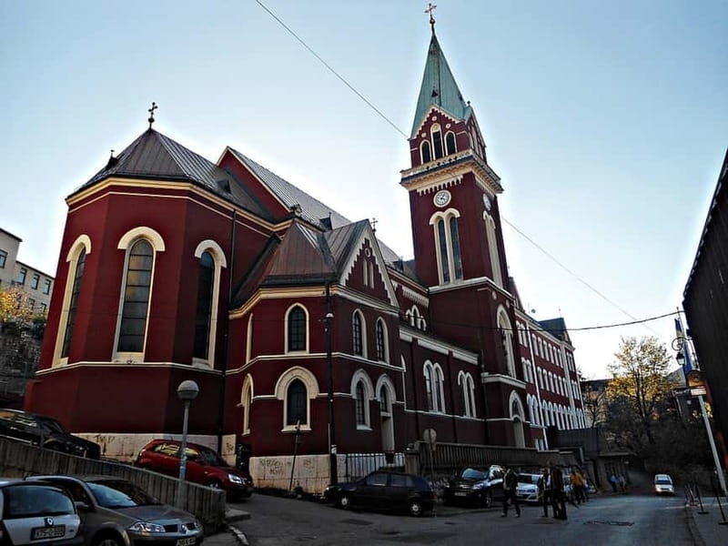 Sarajevo: Discover Sarajevo Walking Tour with Local Guide - Tasting Traditional Flavors