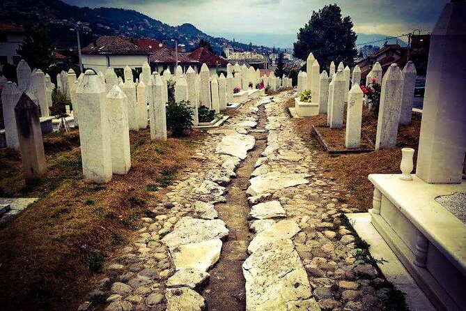 SARAJEVO SIEGE TIMES '92-'95 / Sarajevo Roses & Tunnel of Hope / - The Value of This Tour