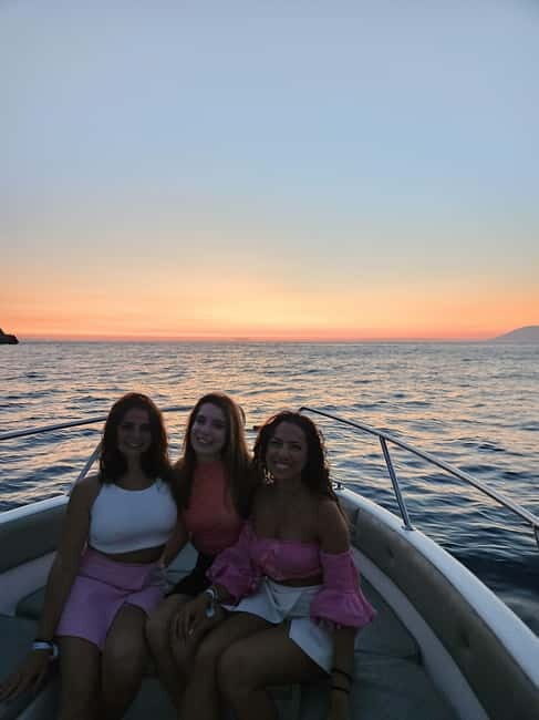 Sarandë: Sunset boat tour with local wine - What’s Included and Practical Details