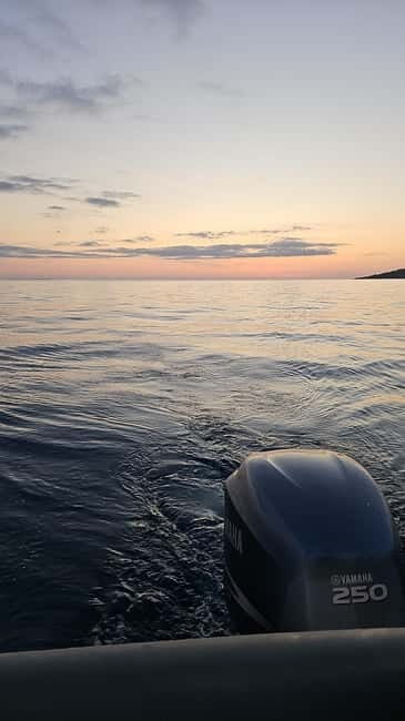 Sarandë: Sunset boat tour with local wine - FAQ
