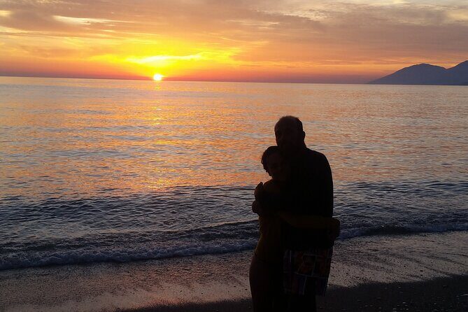 Sarandë Velvet Horizons: A Dreamlike Sunset Cruise - Key Points