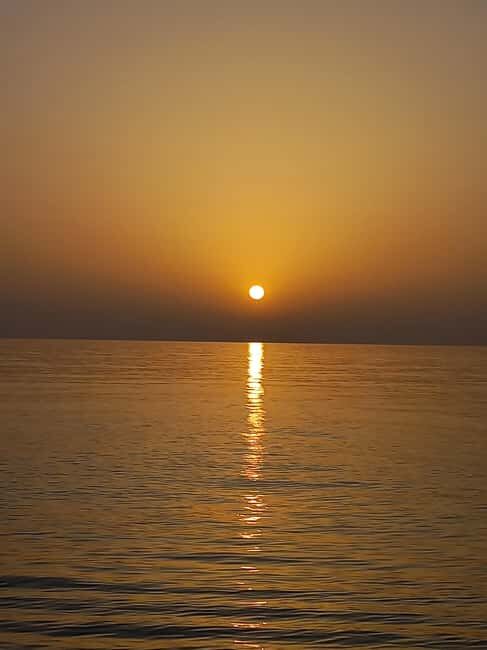 Sarandë Velvet Horizons: A Dreamlike Sunset Cruise - Key Points