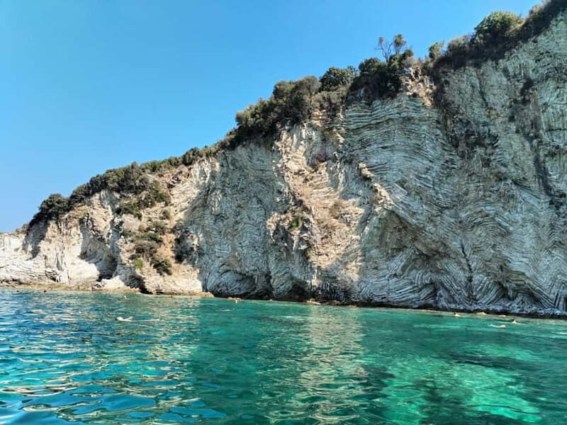 Sarandë:Boat Tour to Kroreza with snorkelling & umbrellas - Key Points