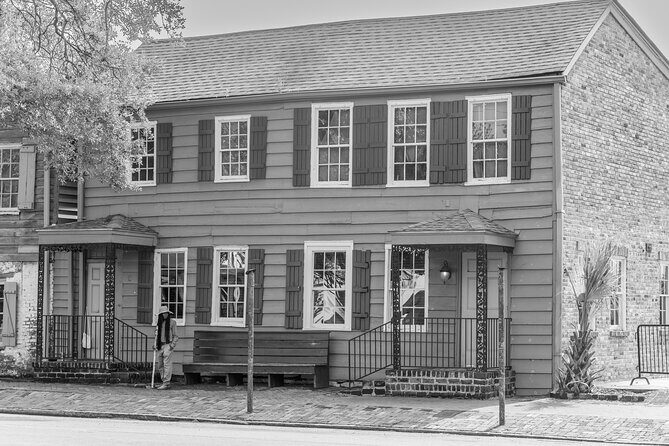 Savannah Photography Tour led by a Local Photographer - Exploring Savannah Through the Lens