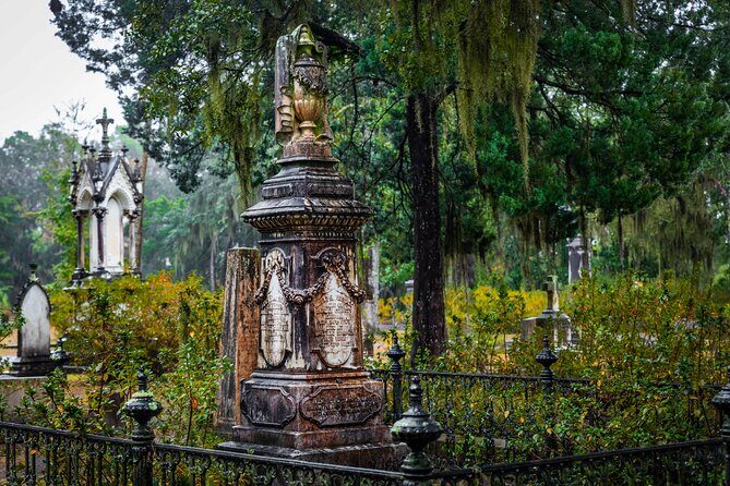 Savannahs Silent Stories: Private 7 Cemetery Tour - An In-Depth Look at the Savannah Silent Stories Tour