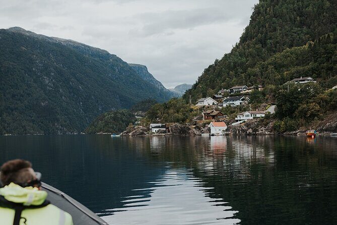 Scenic Hardangerfjord & Fyksesund RIB adventure from Norheimsund - Return to Samlafjorden