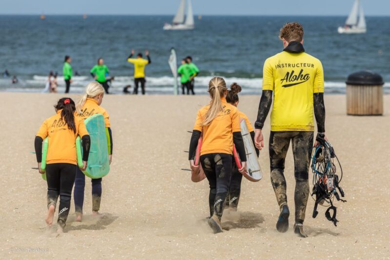 Scheveningen Beach: 1,5 hour Surf experience for families - An In-Depth Look at the Scheveningen Surf Experience