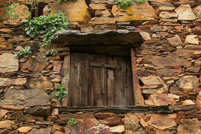 Schist Villages at Lousa Mountain - FAQ  