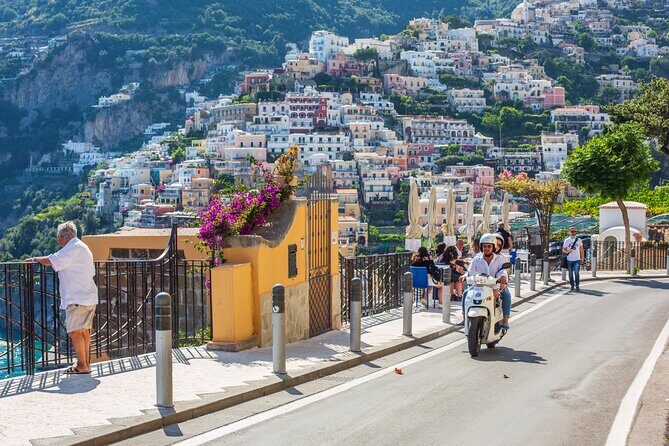 Scooter rental to visit the Amalfi Coast - Starting Point and Logistics