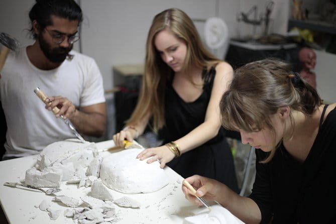 Sculpt like Michelangelo - An Overview of the Experience  