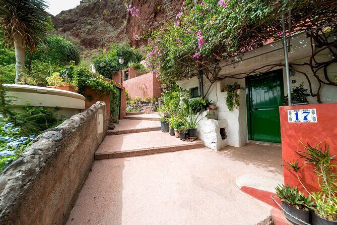 Sea and Mountain Full Day Tour with Lunch - FAQ