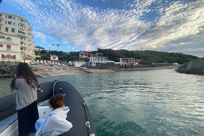 Sea excursion at sunset - An In-Depth Look at the Sunset Boat Tour in Biarritz
