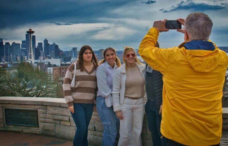 Seattle: City Highlights Tour - Key Points  