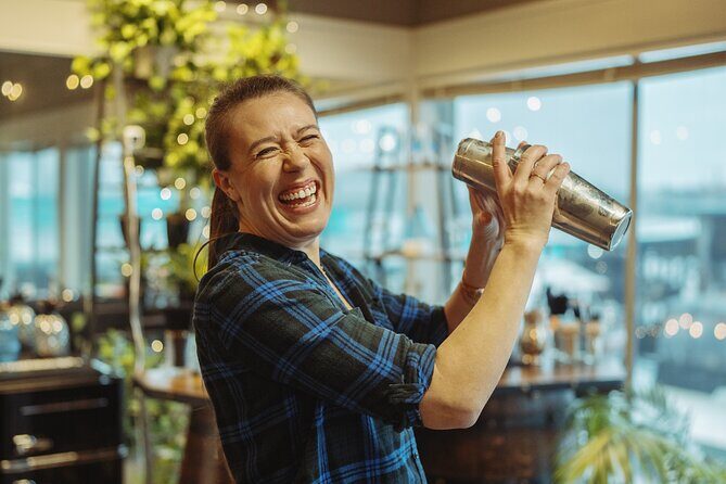 Seattle Hands On Cocktail Class - Key Points