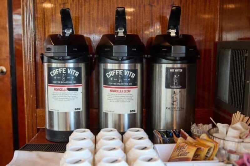 Seattle: Mimosa Brunch Cruise - Views & Atmosphere