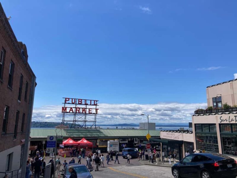 Seattle: Pike Place Market Tasting Tour with Art & Music - Exploring Pike Place Market: A Tasting Tour with Art & Music