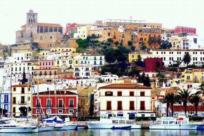 Secrets of IBIZA CITY - 2 hours walking tour - Stop 1: Vara de Rey
