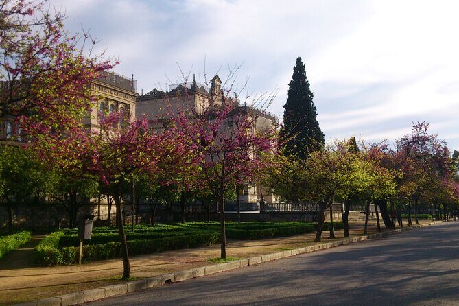 Secrets of Maria Luisa Park and Plaza de España Private Tour - The Sum Up