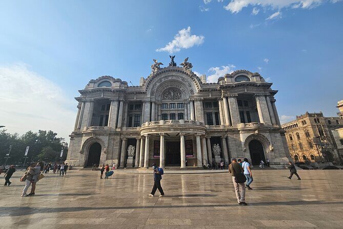 Secrets of the Historic Center Markets and Culture - An Overview of the Tour Experience