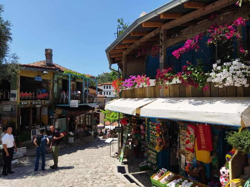 Secrets of the Old Town Bar - A Journey through Millennia - A Closer Look at the Tour Experience