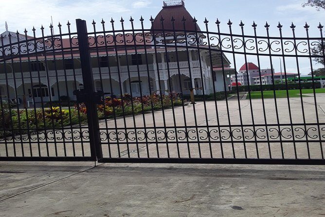 See Hear and Experience Full Island tour - Key Points