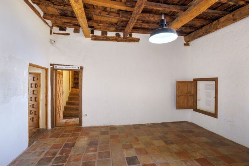 Segovia: Cathedral Tower Guided Tour - Who Will Love This Experience?