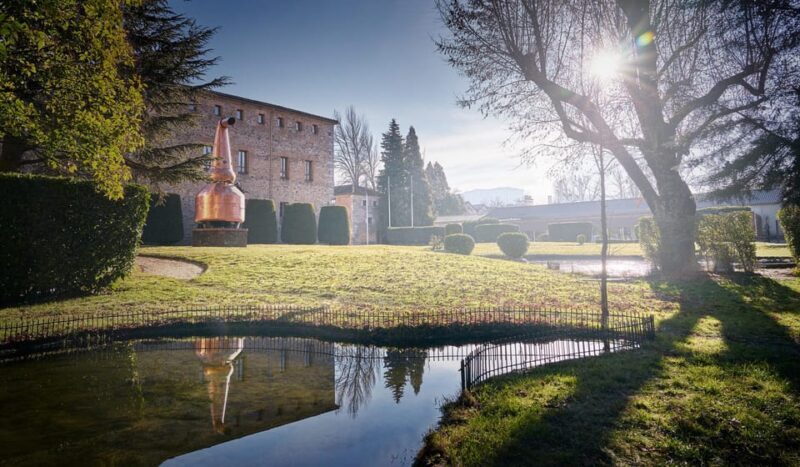 Segovia: Guided tour of the DYC Distillery with whiskey tasting - Who Should Book This Experience?