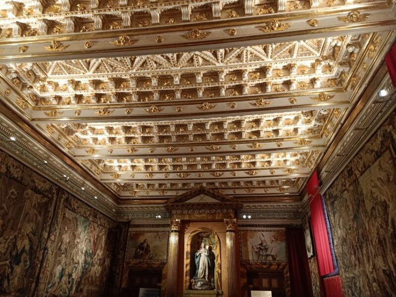 Segovia: Guided Walking Tour with Cathedral & Alcázar Entry - FAQ