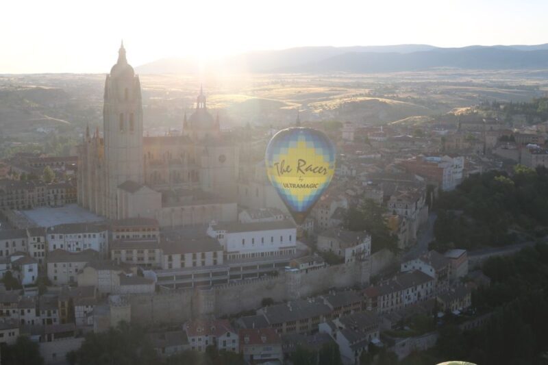 Segovia: Hot Air Balloon Flight with Picnic and Cava - Who Will Love This Tour?
