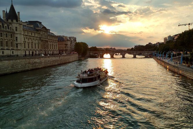 Seine River Cruise & French Crepe Tasting by the Eiffel Tower - Practical Details to Keep in Mind