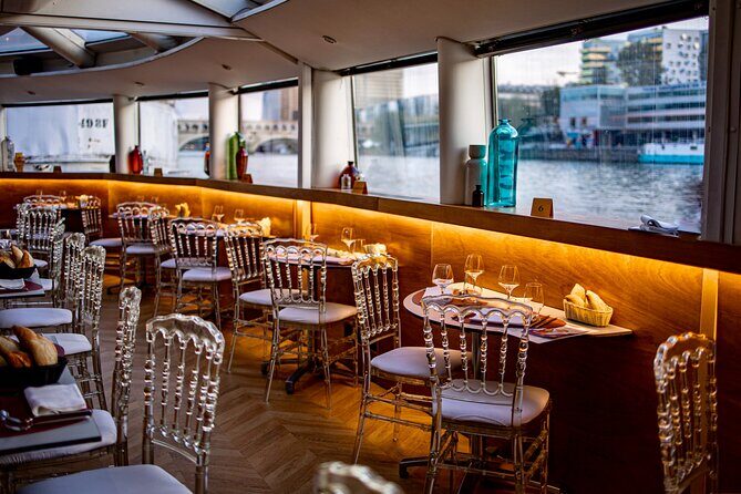 Seine River Dinner Cruise with Rooftop and Live Singer - Who is This Tour Best For?