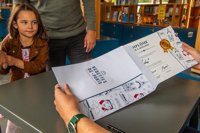 Seine River Guided Cruise with Kids by Vedettes de Paris - The Experience in Detail