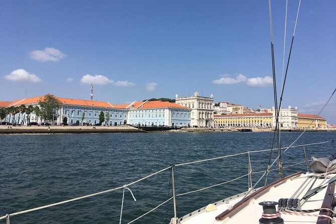 Seixal Sailing Cruise - Lunch in a typical restaurant - The Itinerary in Depth