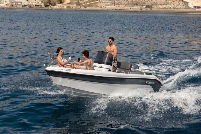 Self-Drive License-Free Boat Rental in Santorini from Vlichada - Why This Experience Is Great for Certain Travelers