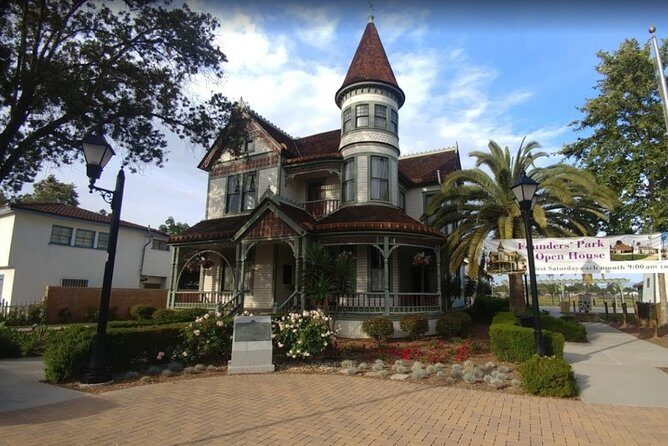 Self-Guided Anaheim Scavenger Hunt: Anaheim Grapes To Glory - What Is the Anaheim Grape to Glory Scavenger Hunt?