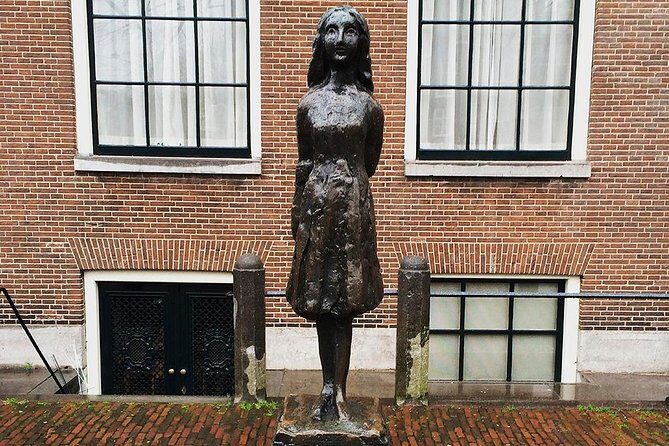 Self-Guided Audio Tour Holocaust Series: The Jewish Quarter - The Experience: Deep Dive into the Stops