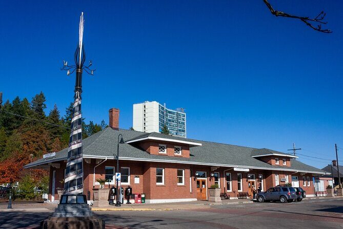 Self-Guided Eugene Scavenger Hunt: Electric Eugene - Key Points