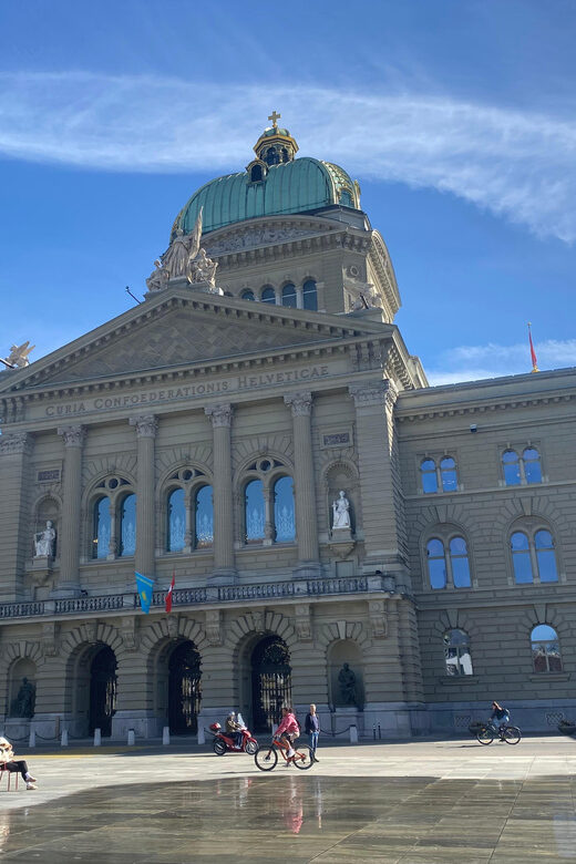 Self-Guided Reading City Tour in Bern - Key Points