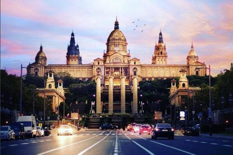 Semi-Private Barcelona Gothic, Parc Guell & Sagrada Familia - Key Points