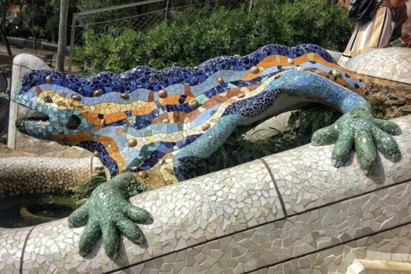 Semi-Private Barcelona Gothic, Parc Guell & Sagrada Familia - Passing by the Columbus Monument & Montjuic