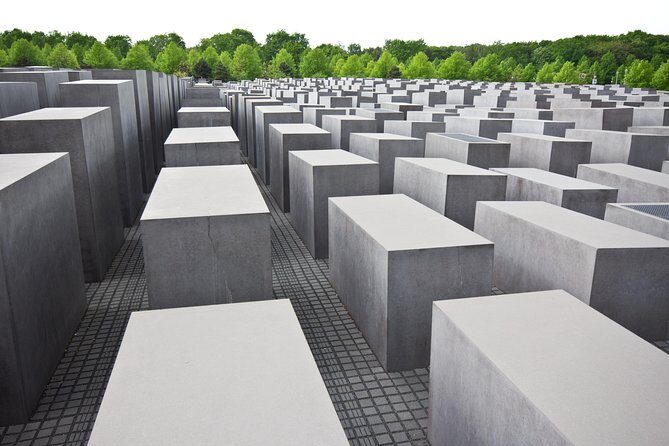 Semi-Private Berlin Highlights Shore Excursion from Warnemünde and Rostock Port - Who Will Love This Tour?